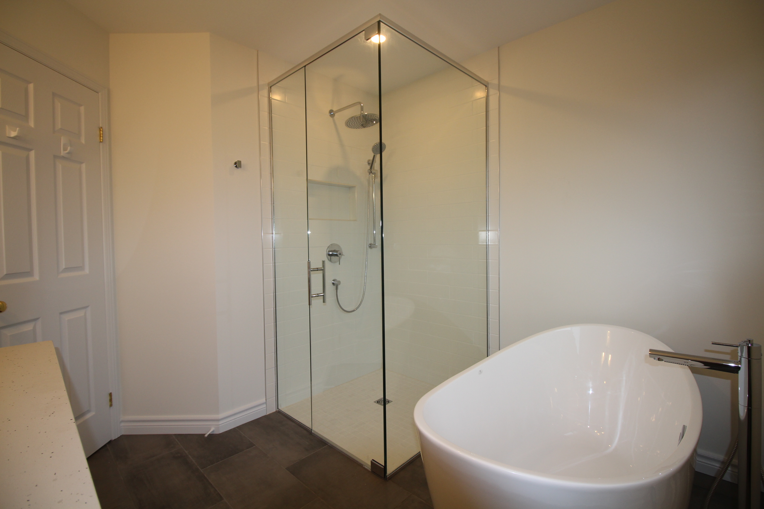Oakridge Ensuite | Heartwood General Contracting